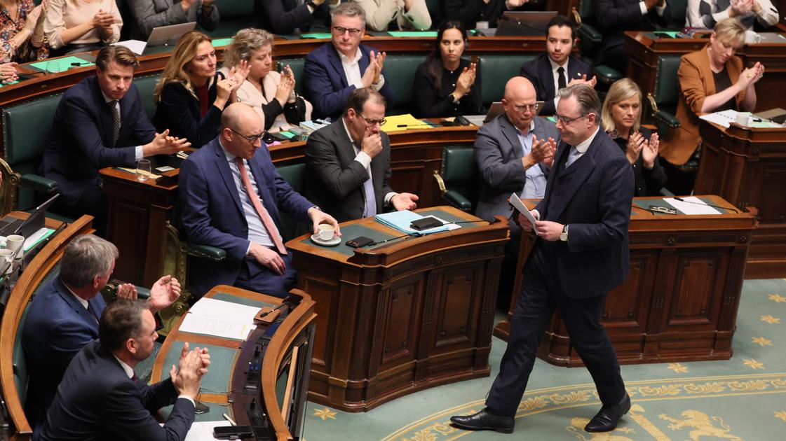 'Sire, geef me 50 dagen': De Wever wil voor Kerstmis akkoord over ...