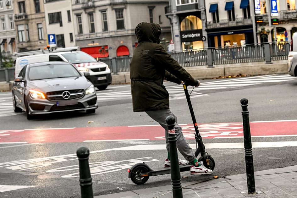 Vervoort wil gebruik van steps aan banden leggen op oudejaarsavond | BRUZZ