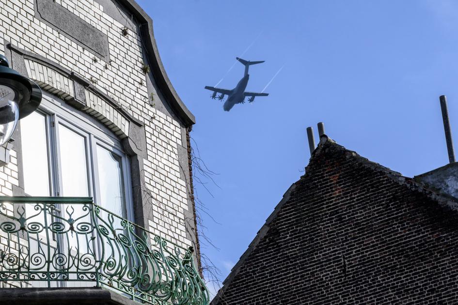 Lennik zet stappen tegen vliegroute 07L, Dilbeek verkiest overleg boven ...