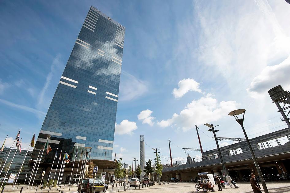 Minister Lalieux wil Zuidertoren renoveren voor 140 miljoen euro | BRUZZ