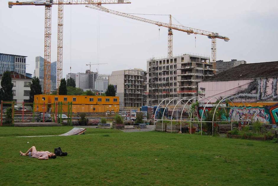 BRUZZ Summer Guide: ALLEE DU KAAI | BRUZZ