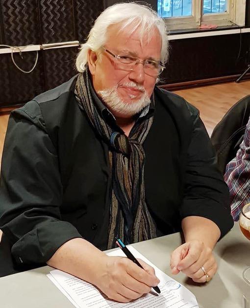 Striptekenaar Marc Daniëls (62) verliest strijd tegen corona | BRUZZ