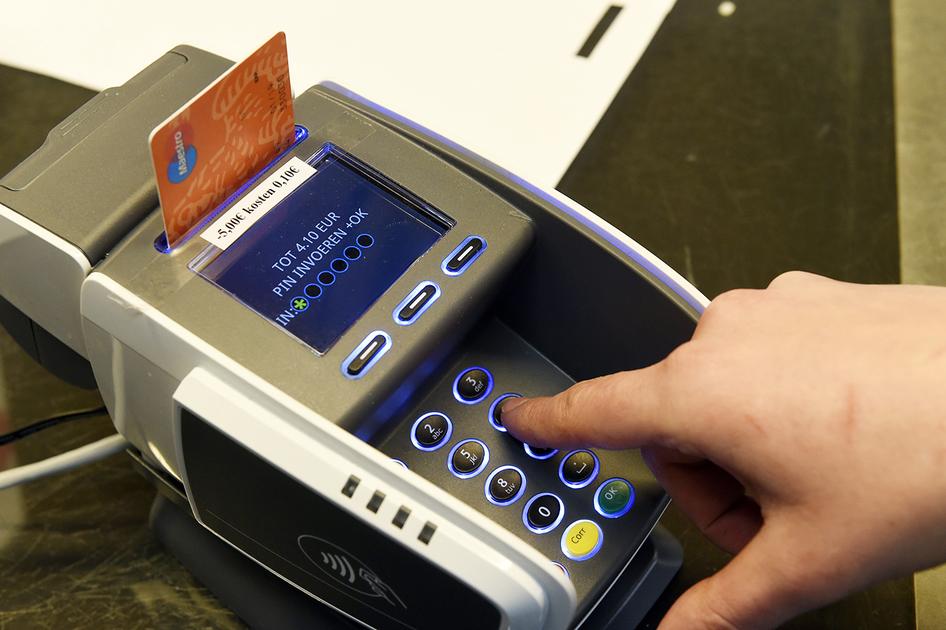 Bankkaartdieven krijgen gevangenisstraffen van 12 maanden tot 2 jaar ...