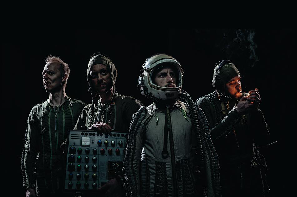 Meteor Musik zweeft tussen synths en sterren in het Planetarium | BRUZZ