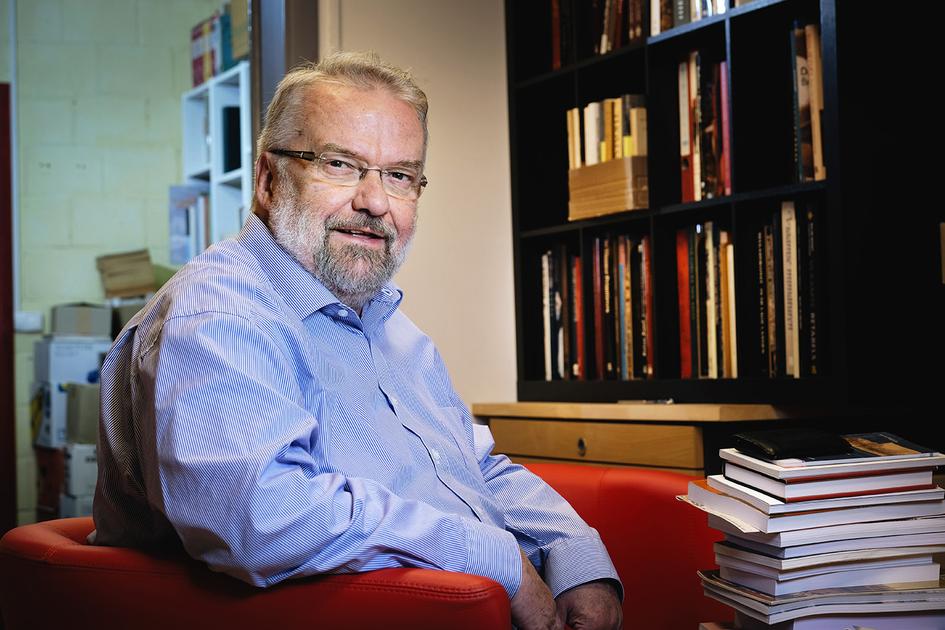 De bibliotheek van Roel Jacobs: lezen om te schrijven | BRUZZ