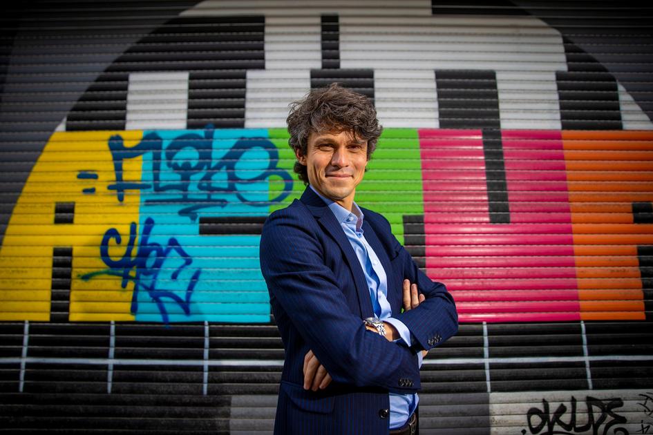 Minister Dalle leert in zesde leerjaar bij over nepnieuws | BRUZZ