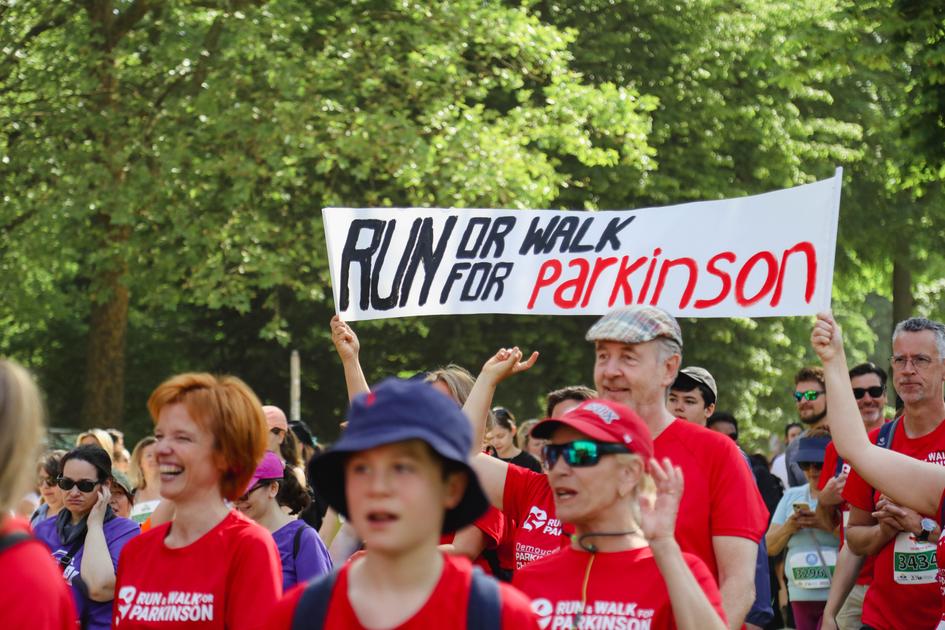 900 teams lopen de 20 km door Brussel: 'Een recordeditie' | BRUZZ