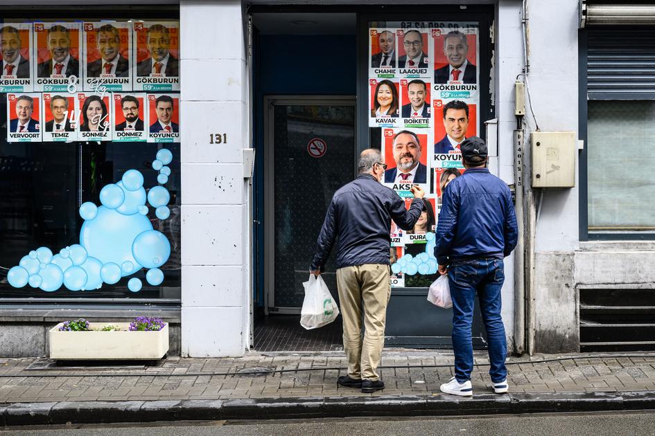 De verkiezingsposter verdwijnt: ‘Affiches strelen vooral het ego van ...