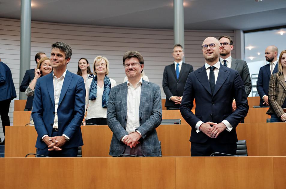 Exit CD&V dwingt partijen tot grondwettelijke goocheltrucs om regering ...