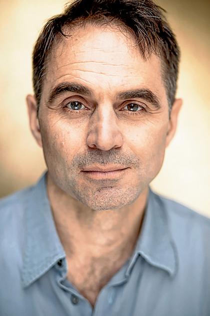 Acteur Michael Pas: 'Blijkbaar vinden mensen mij echt klein' | BRUZZ