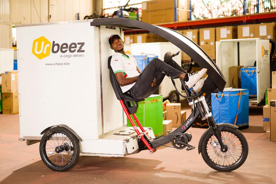 Mohammed is cargofietser: ‘Mensen stoppen me voor een foto’ | BRUZZ