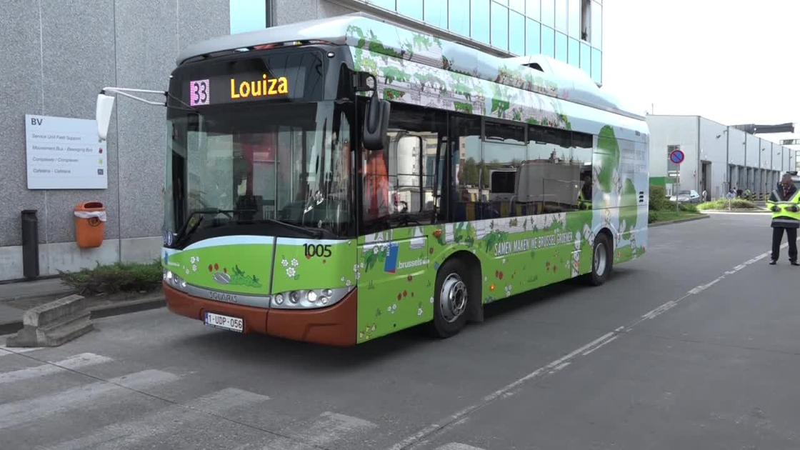 La STIB présente son premier bus électrique, le premier d'une longue ...