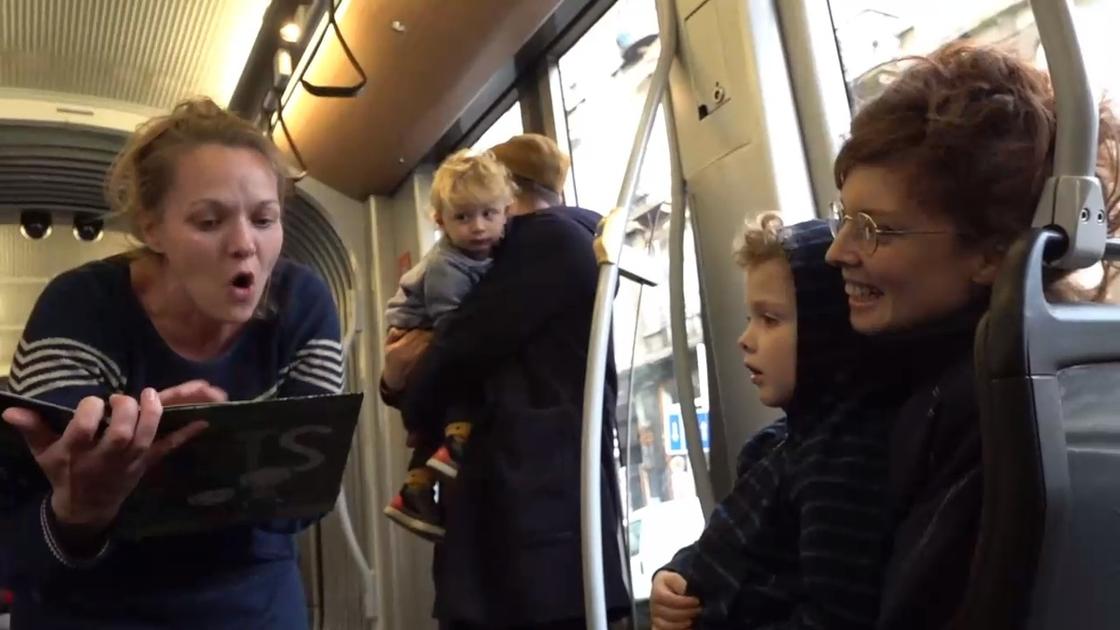Reading trams in Brussels: 'Stories determine the future of our kids ...
