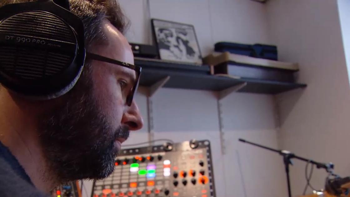 Le pianiste Poltrock: "Je ne pensais pas devenir musicien un jour" | BRUZZ