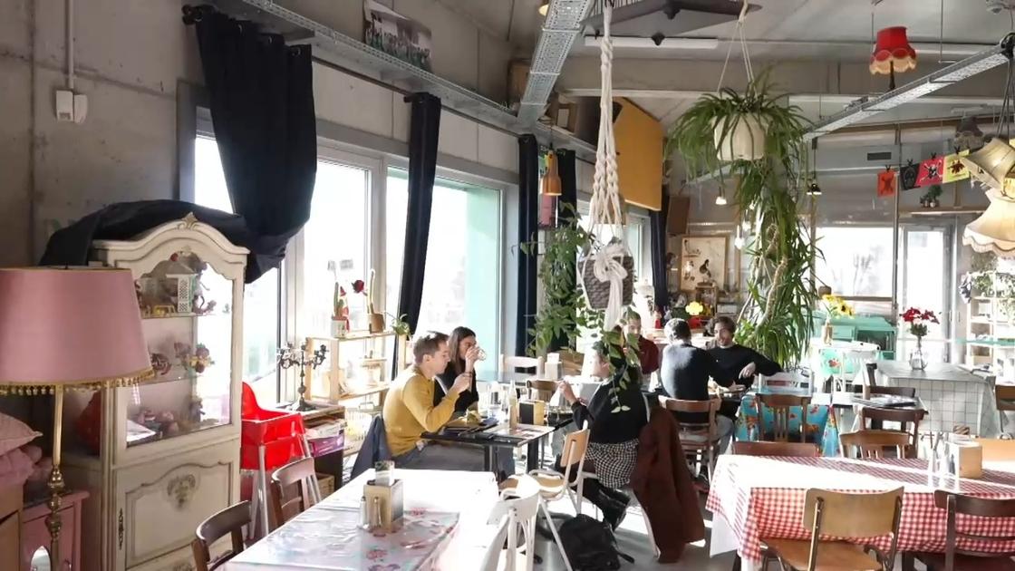 La Kantine du Canal in Anderlecht: 'Er is een nieuwe dynamiek in de ...