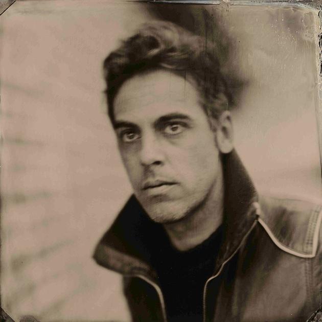 Kris Dane: 'Je mag je niet laten afremmen door je eigen principes' | BRUZZ