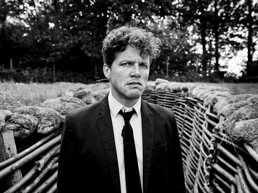 Michael Van Peel: 'Humor is het enige wapen tegen angst' | BRUZZ