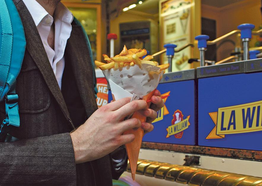 50 voorstellen voor nieuw uniform frietkot | BRUZZ