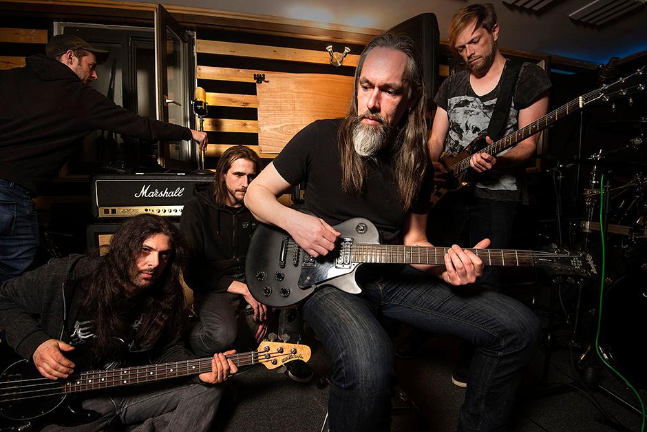 Le groupe black metal Emptiness joue au Botanique | BRUZZ