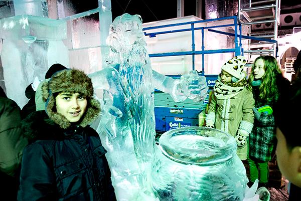 Stripfiguren doen een freeze | BRUZZ