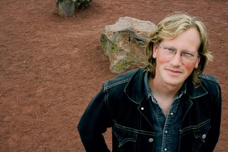 Daniel Menche: Bloedende luidsprekers | BRUZZ