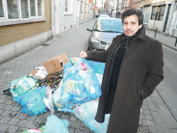 ‘Informatie over correct sorteren, desnoods van deur tot deur’ | BRUZZ