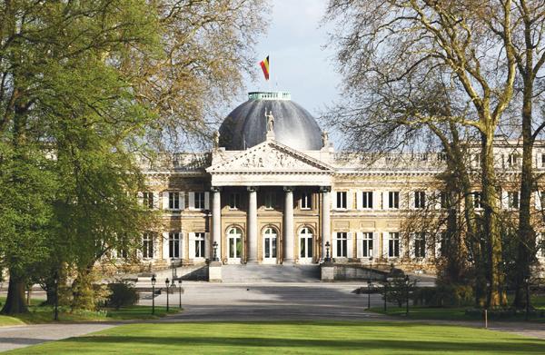 Kasteel van Laken binnenkort verwarmd met thermische energie | BRUZZ