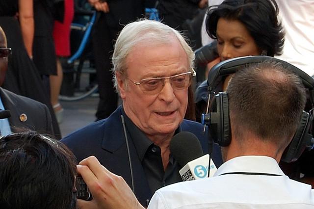 Michael Caine draait film in Molenbeek | BRUZZ