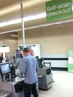 Carrefour Brussel stopt met selfscanning | BRUZZ