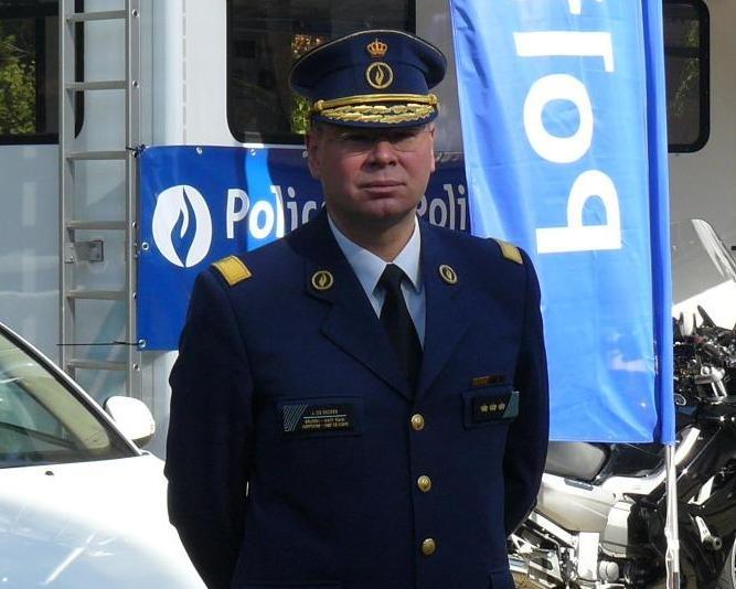 Johan De Becker stopt in 2017 als korpschef van politiezone West | BRUZZ