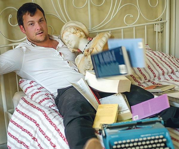 Opmerkelijk debuut van Michael Bijnens: Als je moeder écht een hoer is ...