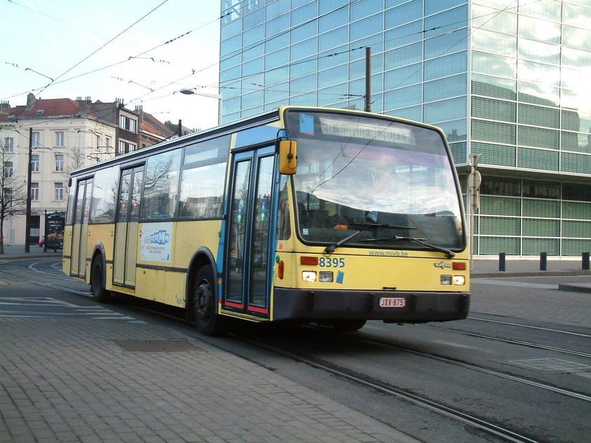 Smet: 'Oude MIVB-bussen doneren aan Palestina' | BRUZZ