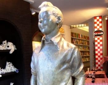 Poging tot diefstal van Kuifje-standbeeld op Grote Zavel | BRUZZ