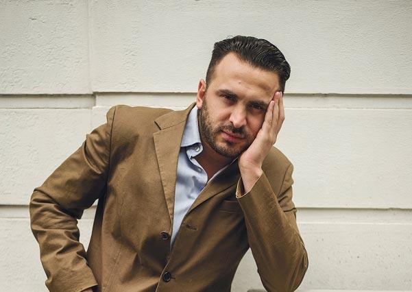 Montasser AlDe’emeh: ‘Religie is een individuele zaak’ | BRUZZ