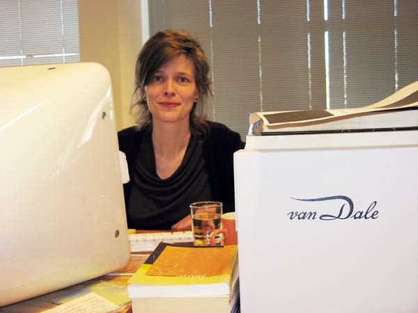 Praat achteraf: Het medium van het medium | BRUZZ