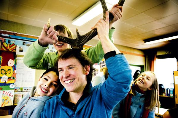 Schrijver Jef Aerts: 'Ik schrijf liever dan vakantie te nemen' | BRUZZ