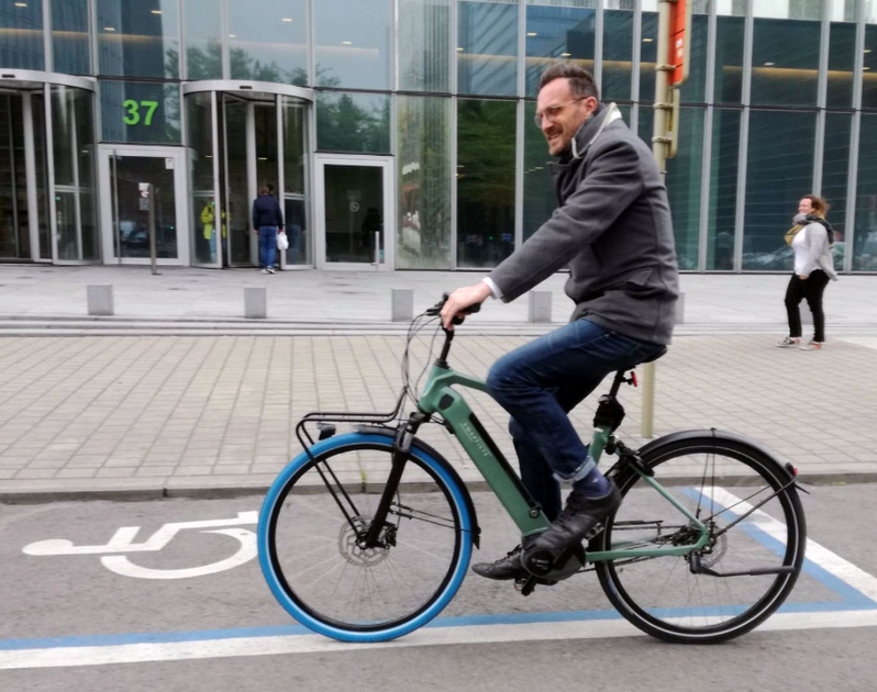 Swapfiets lanceert nu ook elektrische lease-fiets | BRUZZ