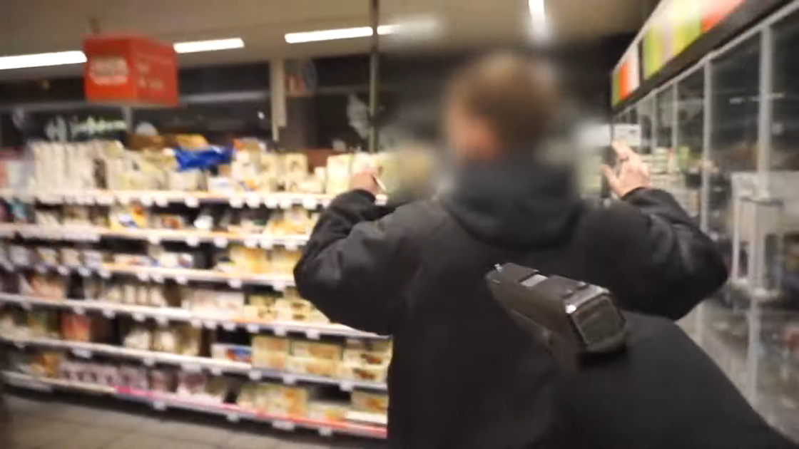 Gewapende overval voor een videoclip: Brusselse rappers opgepakt | BRUZZ